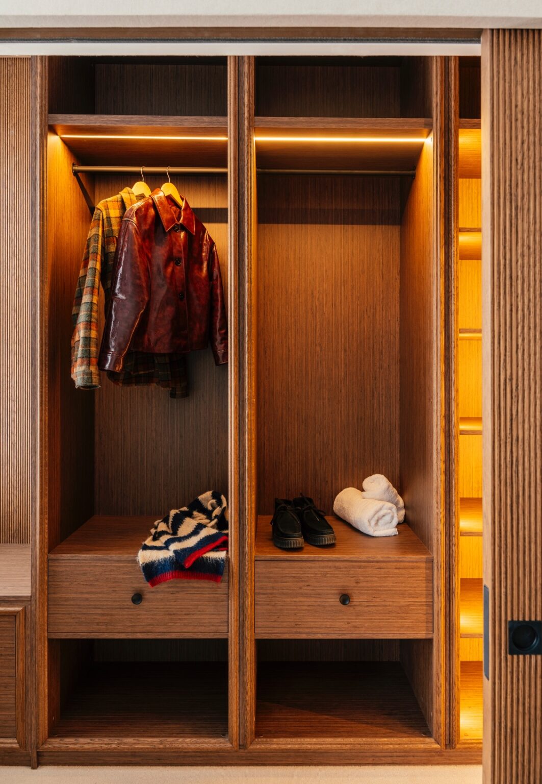 Bespoke Fitted Furniture in Wimbledon | Urban Wardrobes – Dressing ...