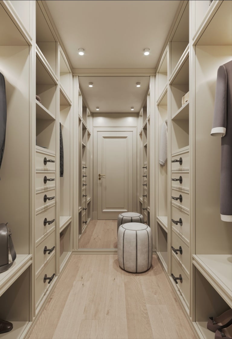 Classic style walk in wardrobe - UrbanWardrobes.co.uk