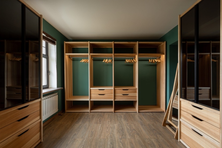 Custom Oak Slat Panels | Urban Wardrobes