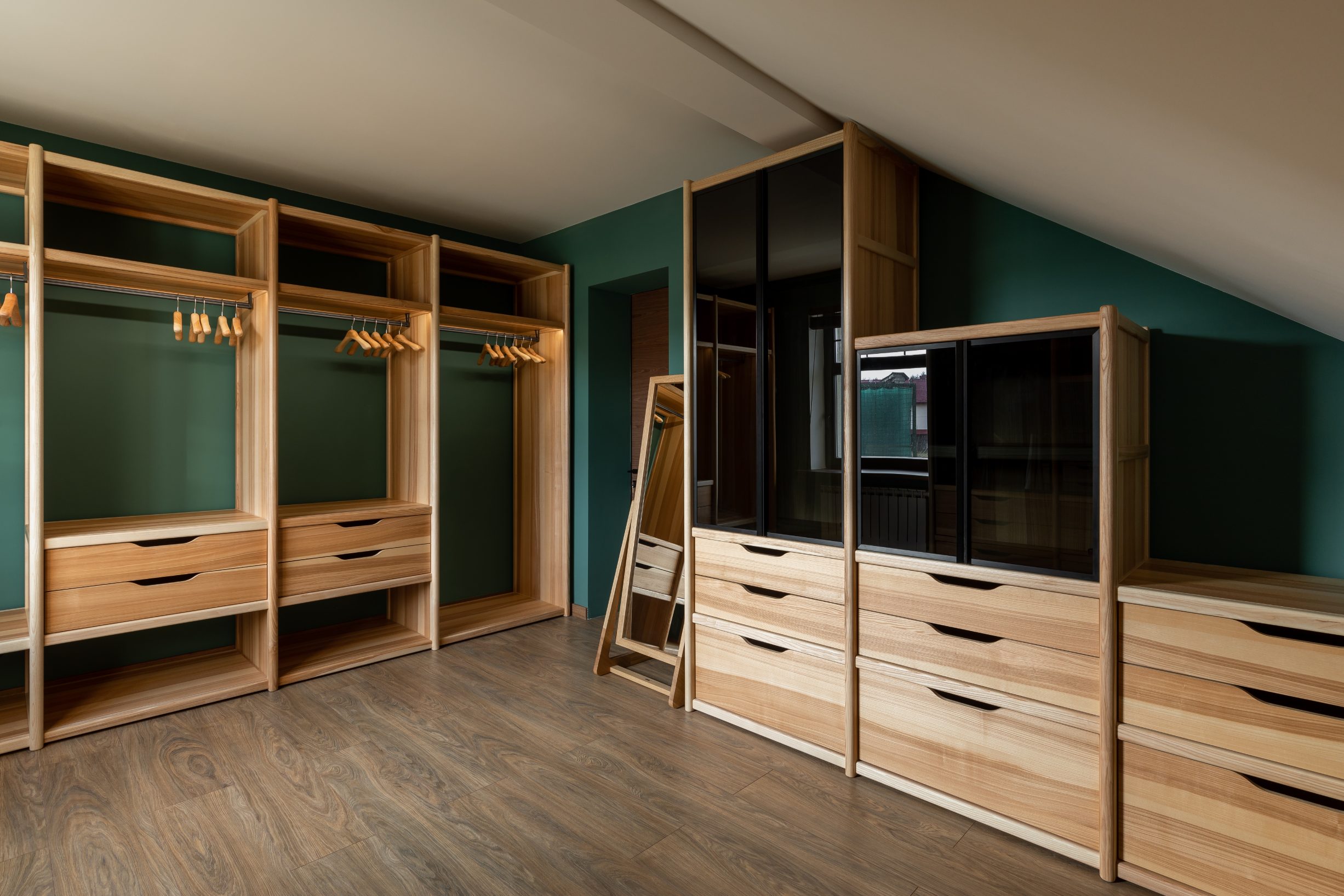 Custom Oak Slat Panels | Urban Wardrobes