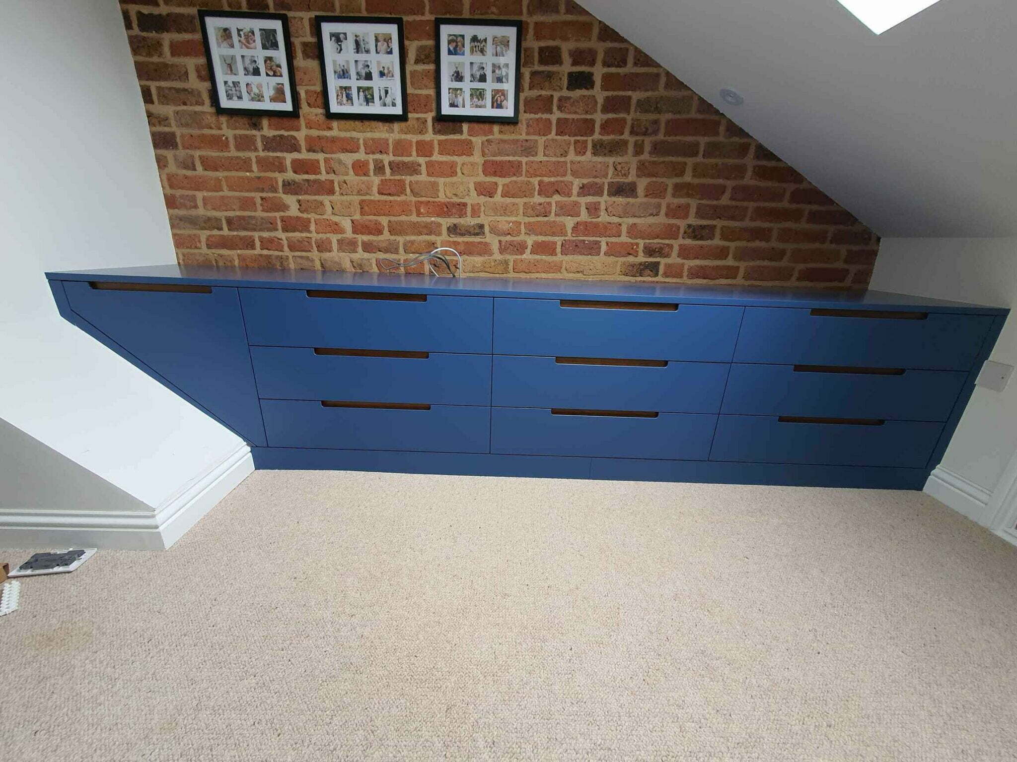 15 Brilliant Fitted Wardrobe Ideas for Loft Conversions and rooms with ...